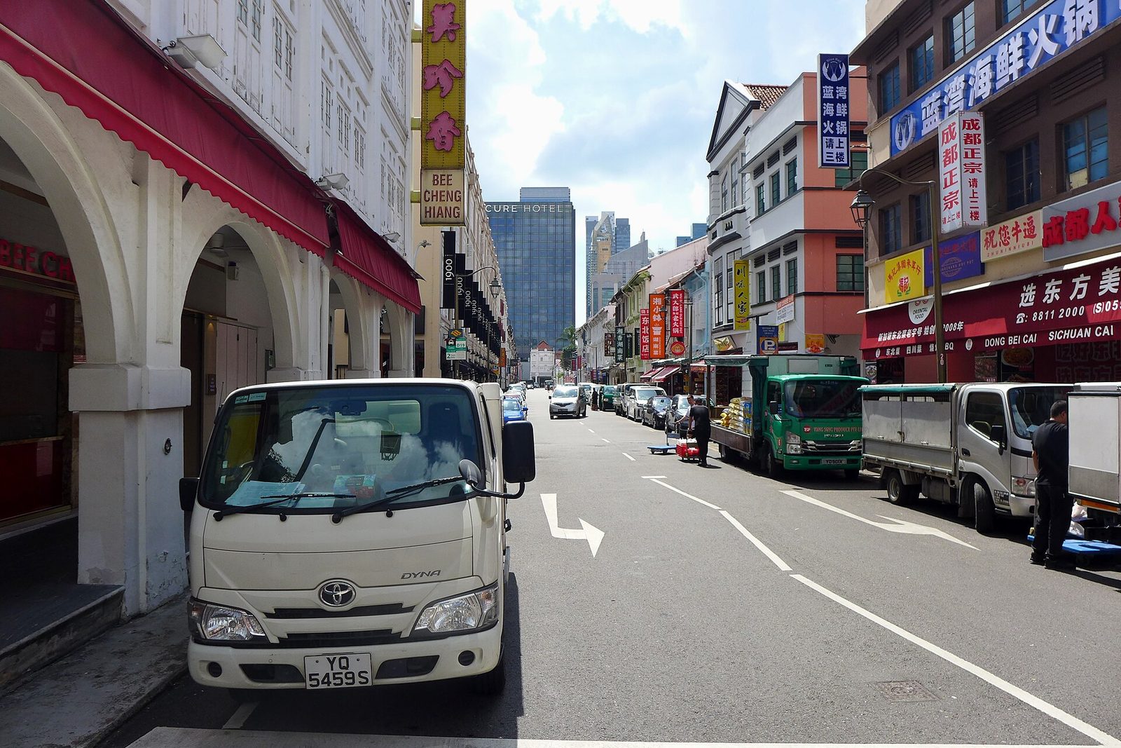 Transport Service Singapore | Lorry & Van With Driver | Relo